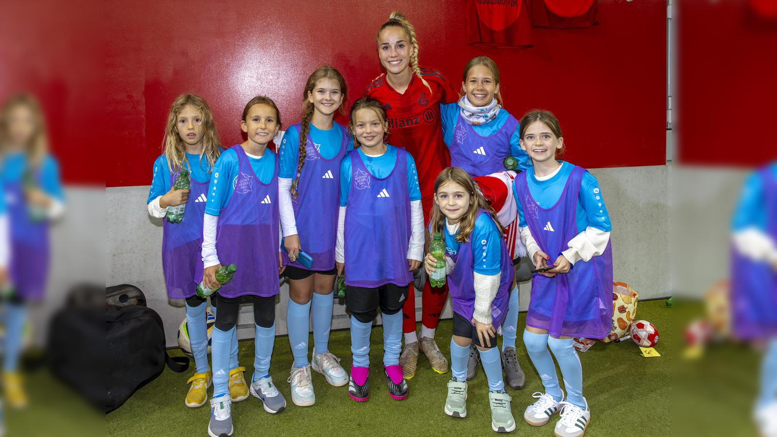 Erster gemeinsamer Aktionstag für „Mädchen an den Ball” und die FC ...