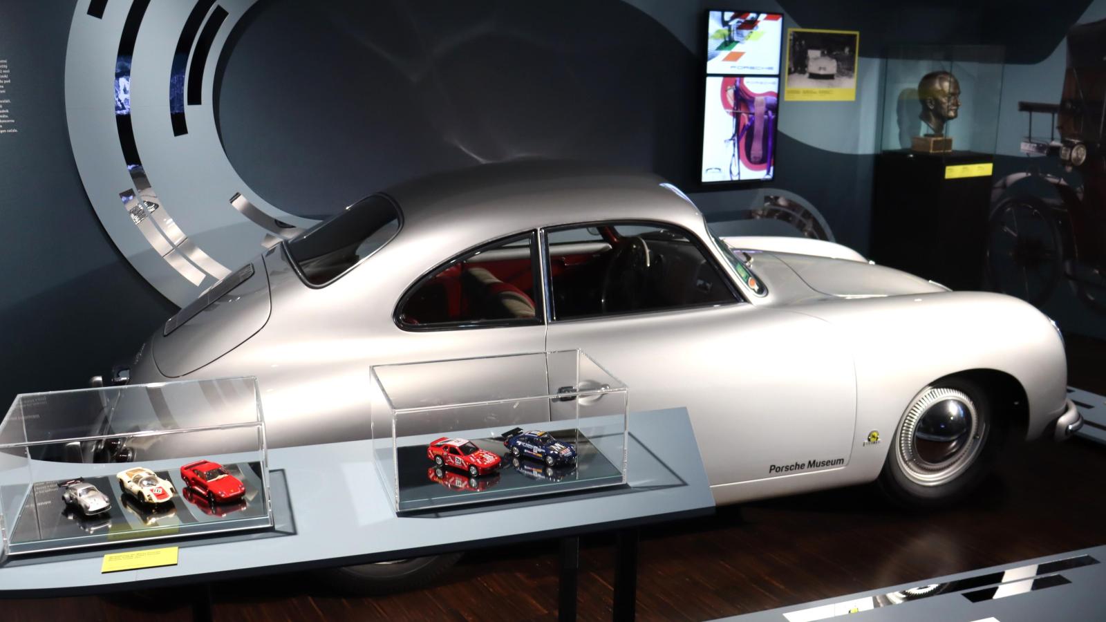 Ferdinand Porsche und andere: Sudetendeutsches Museum würdigt ...