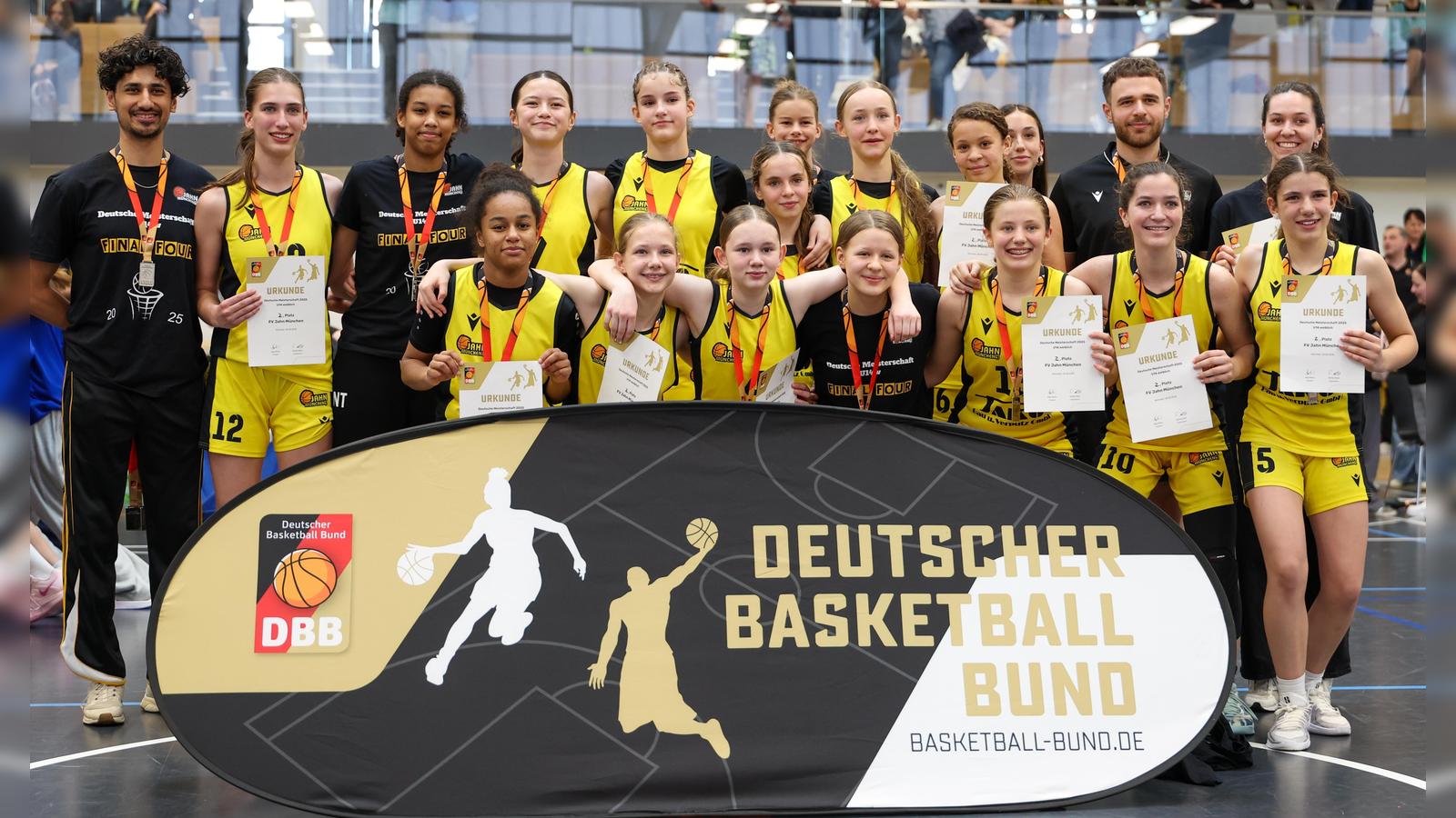 Basketball: U14w der TS Jahn München ist Deutscher Vizemeister ...