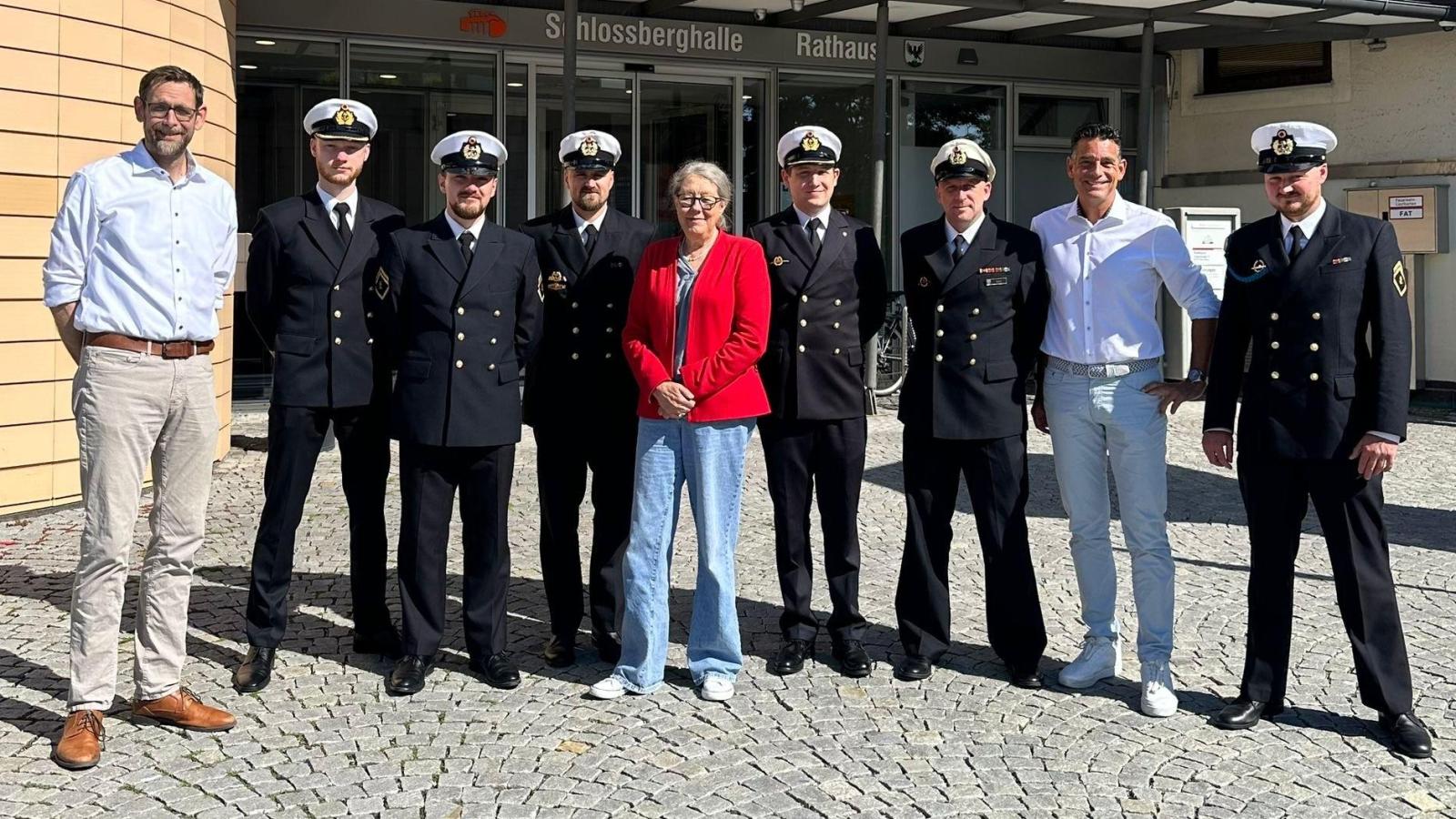 U-Boot-Besatzung besuchte ihre Patenstadt Starnberg | Wochenanzeiger